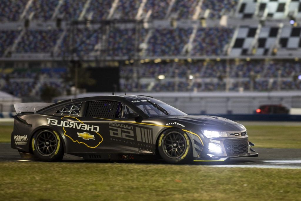 NASCAR Engine Lifecycle: Strategies, Rules, and the Road to Sustainability