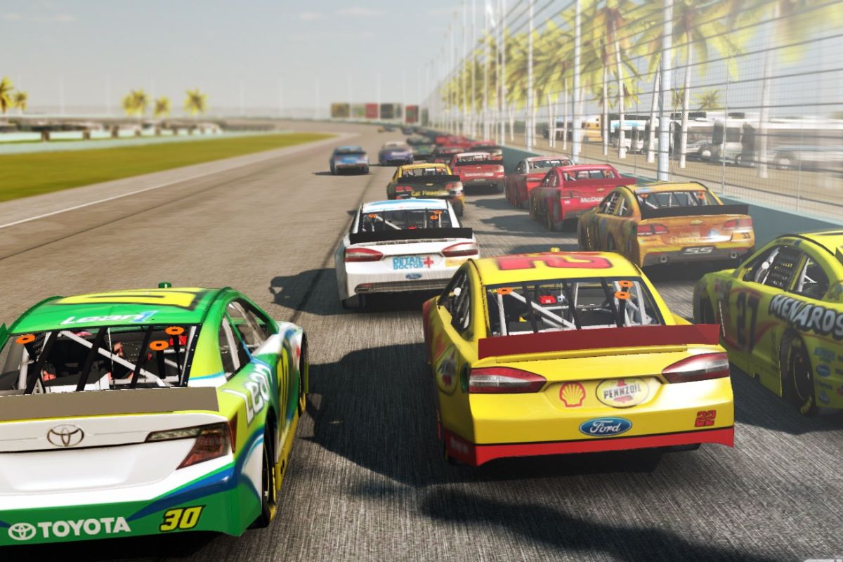 NASCAR Manager Unleashes Pit Strategies And Car Management - Get Racing!