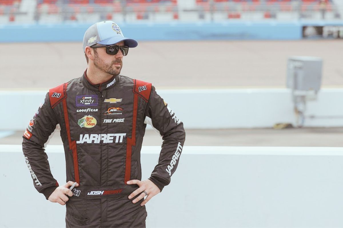 Josh Berry Mobil 1 Anniversary Paint Scheme: A Golden Marvel Revealed!