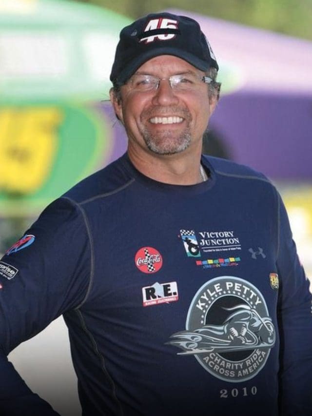 Here’s what Kyle Petty Said About Kyle Larson this weekend!