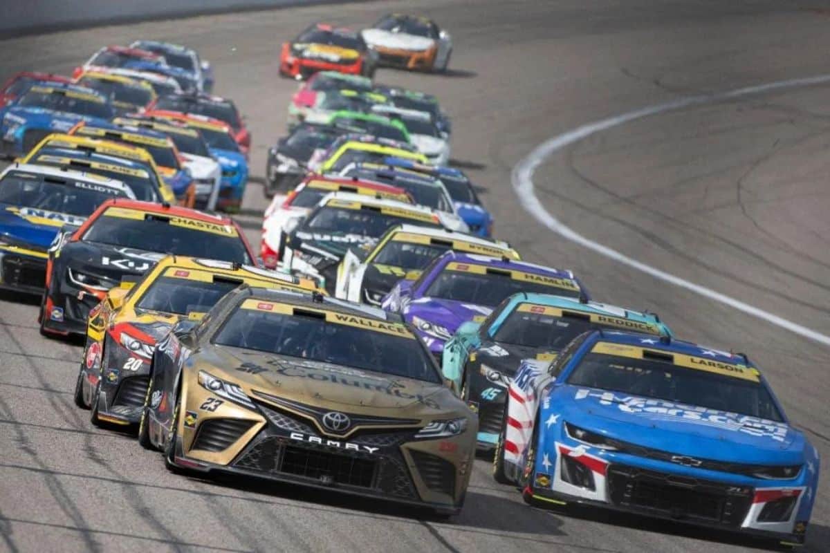FOX Ends NASCAR Race Hub, Fans Claim 'NASCAR Is Dying'