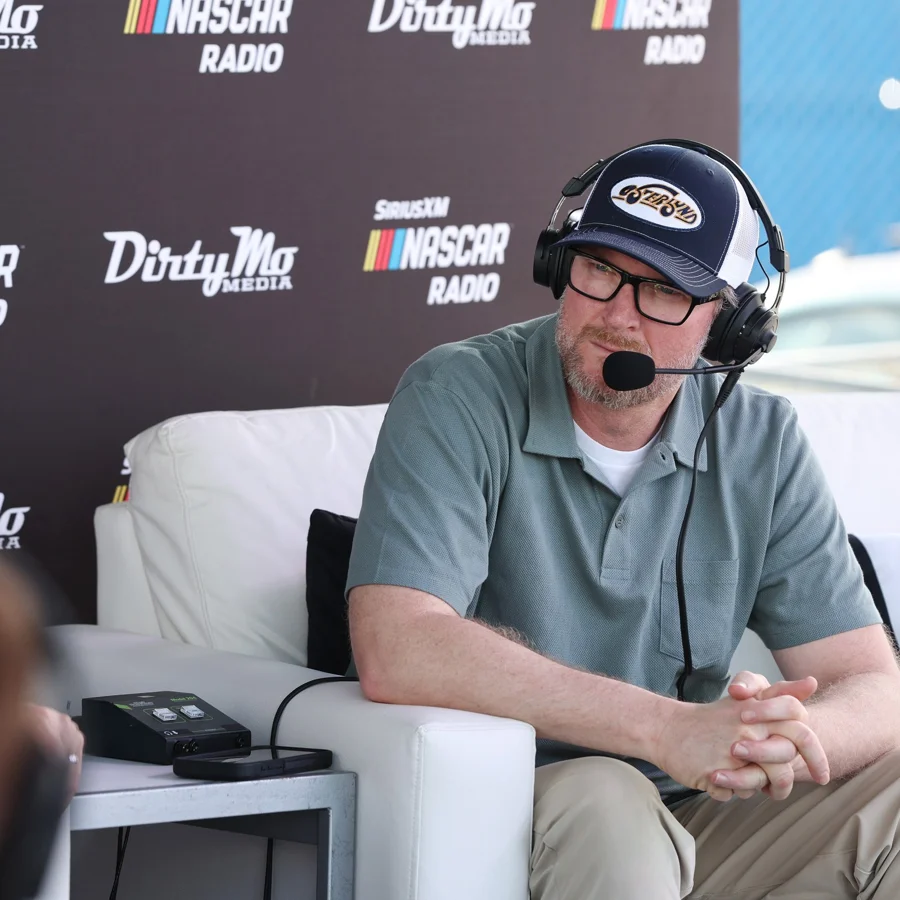 Dale Earnhardt Jr. returns to NASCAR broadcasting booth, fans thrilled ...