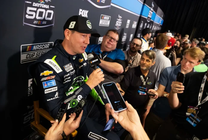 Kyle Busch’s hilarious reaction to Samantha’s tea-spilling moment has ...