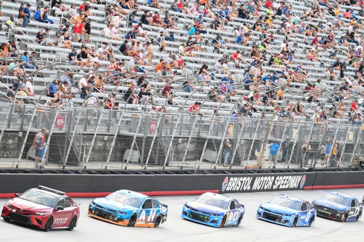 Bristol Awaits: Complete Guide to NASCAR’s Playoff Weekend Action