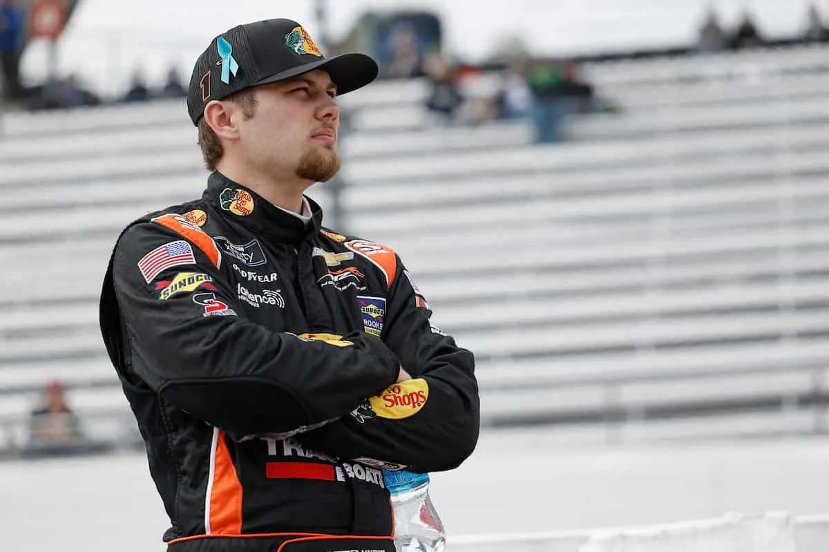 Carson Kvapil Survives Spin, Clinches Championship 4 Berth