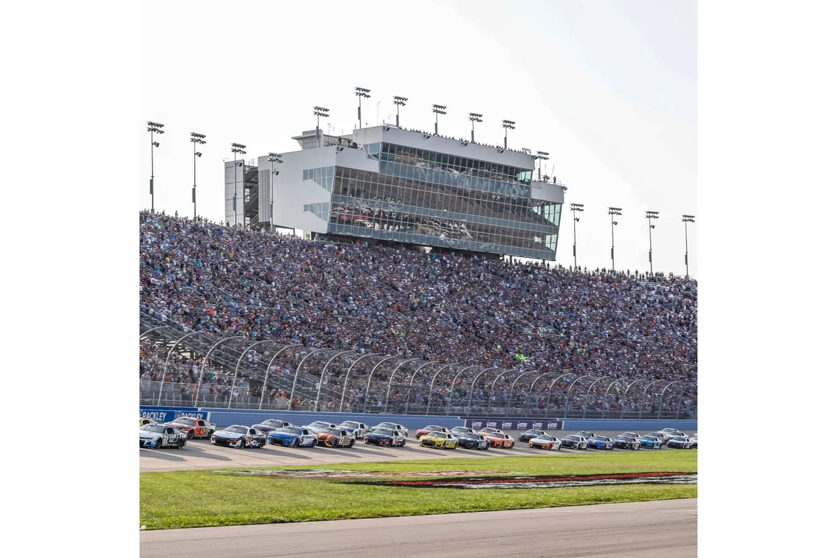 Nashville Superspeedway - Slicks And Sticks