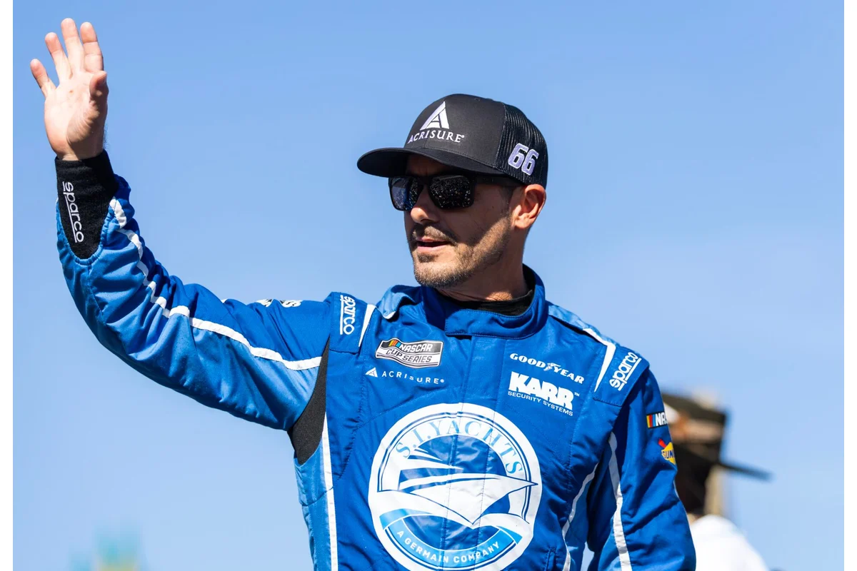 Casey Mears Eyes 500th Start in Dramatic Daytona 500 Return