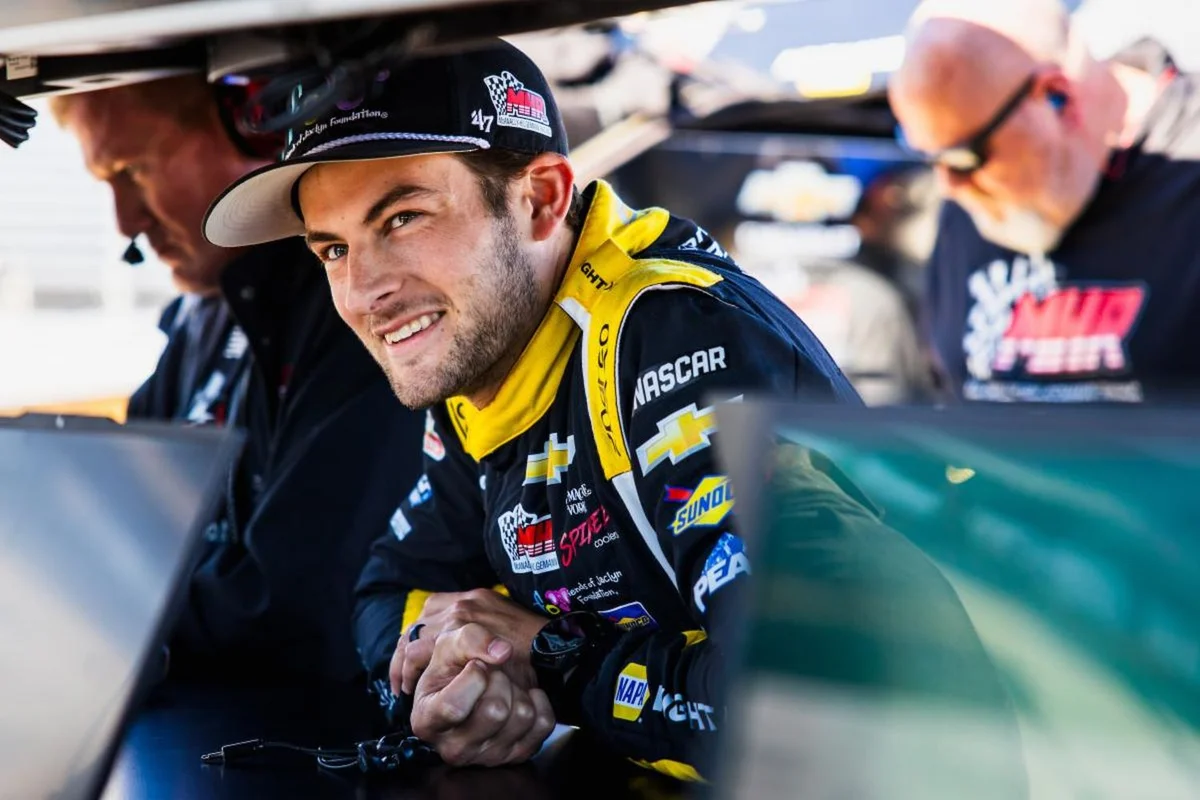 Connor Mosack Returns to Spire Motorsports NASCAR Truck Series