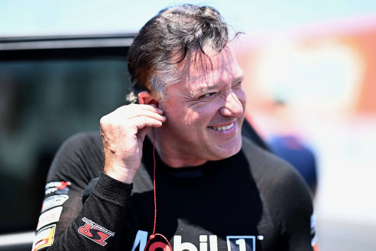 Tony Stewart Makes Dramatic NASCAR Daytona Return After 10 Years